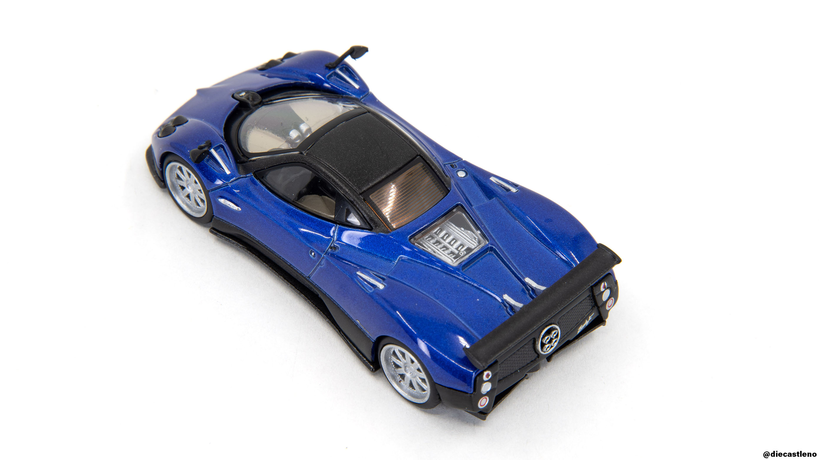 MiniGT Finally Gives the Zonda the Treatment It Deserves