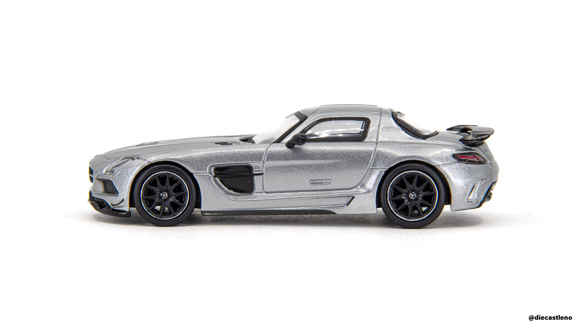 Tarmac Works Brings The AMG Muscle With The SLS Black Series